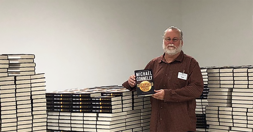 Michael Connelly's Top Three Tips for Writing Thrillers | Novel Suspects